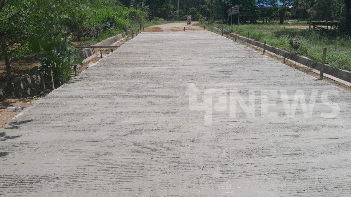 Joni Pantau Langsung Pekerjaan Semenisasi Usulan Masyarakat Desa ...