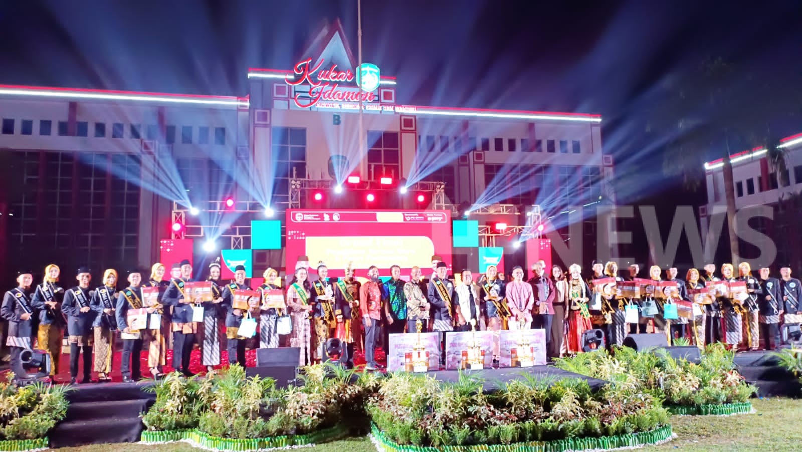 24 finalis Beradu di Malam Grand Final Pemilihan Teruna Dara Kukar 2023 ...